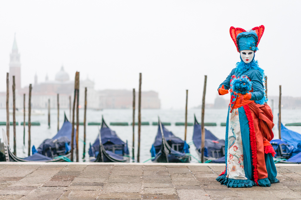 Daniela Hahn – Day & Night - Venezia Collective